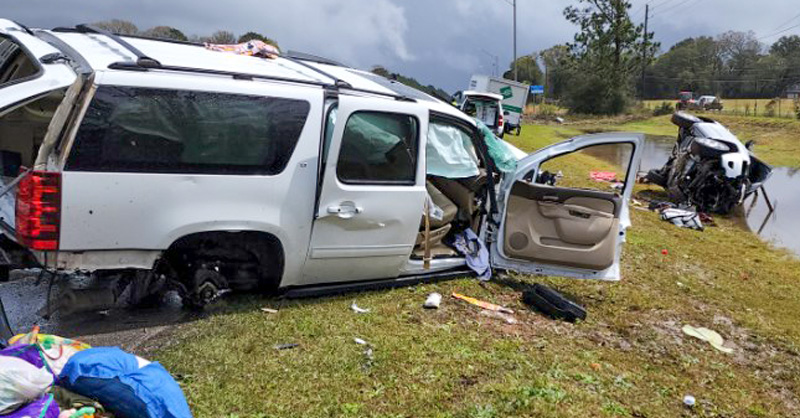 Man, 70, Killed; One Other Adult And Five Children Injured In I-10 ...