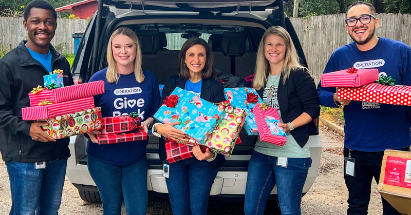 Navy Federal Employees Deliver Smiles For Christmas : NorthEscambia.com