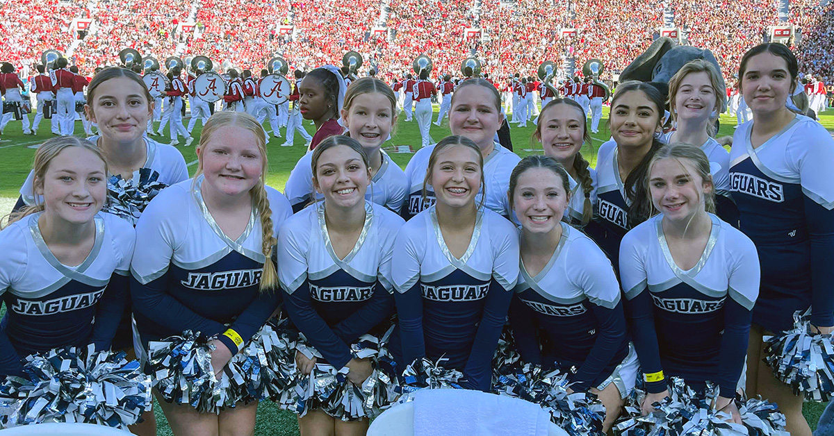 Central High Cheerleaders Perform At Halftime Of Alabama Game ...