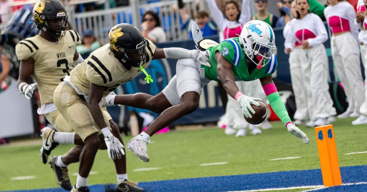UWF Argos Improve Tto 8-0 With Dominant Win Over West Virginia State ...