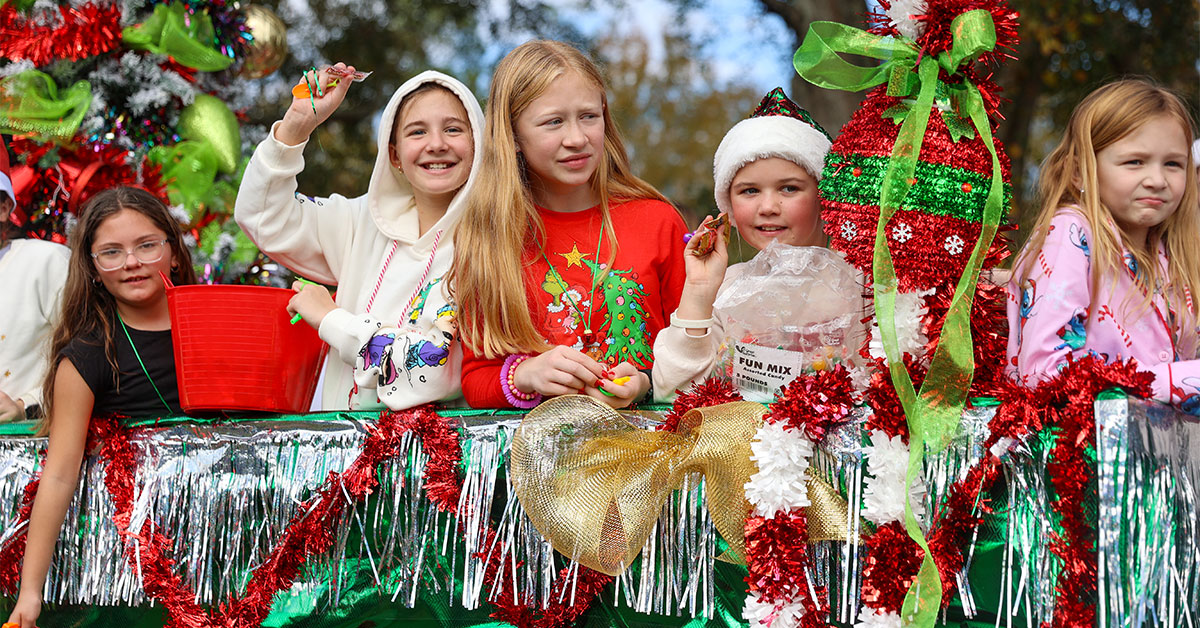 Hundreds Attend Annual Molino Christmas Parade (With Gallery ...